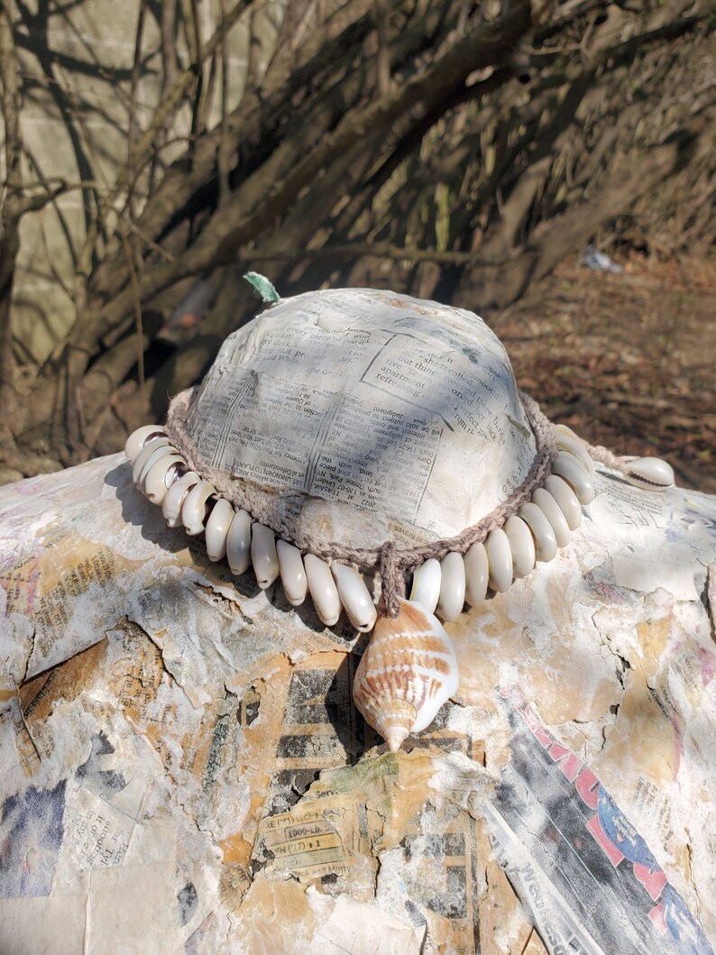 Crocheted Cowrie Shell Statement Necklace - Etsy