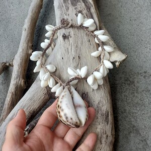 Tiger Cowrie Shell Pendant Choker With White Shell Clusters on Hemp - Etsy