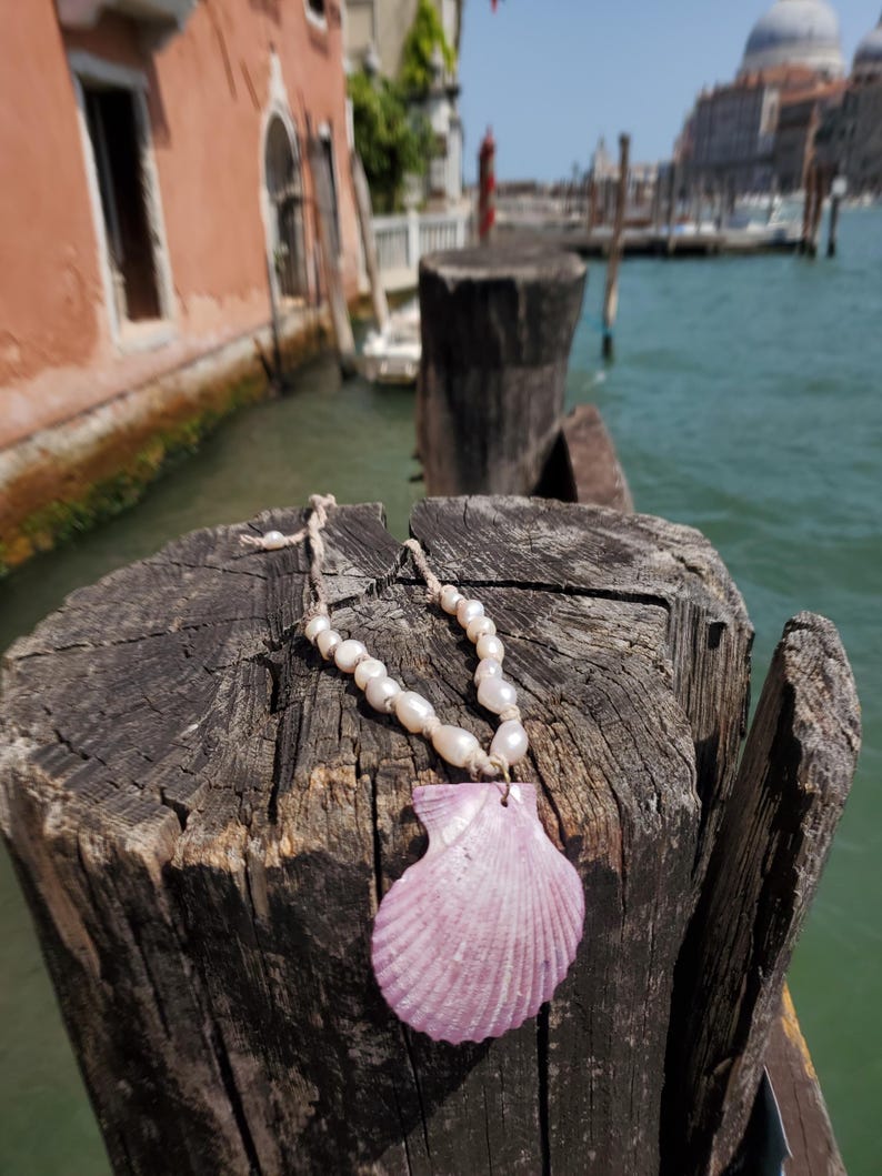 Purple Shell & Pearls Necklace - Etsy