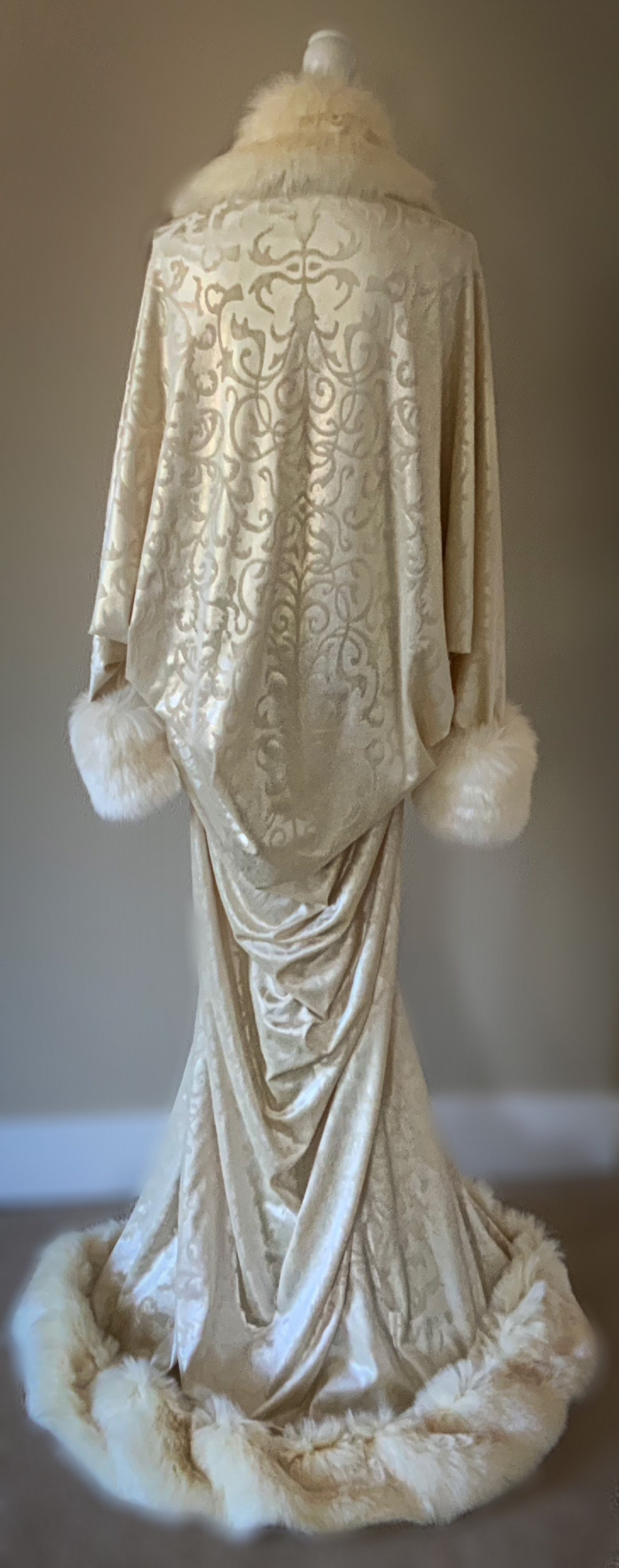 Embossed Velvet Robe & Turban Set: 1920s Old Hollywood Style, Faux Fur ...