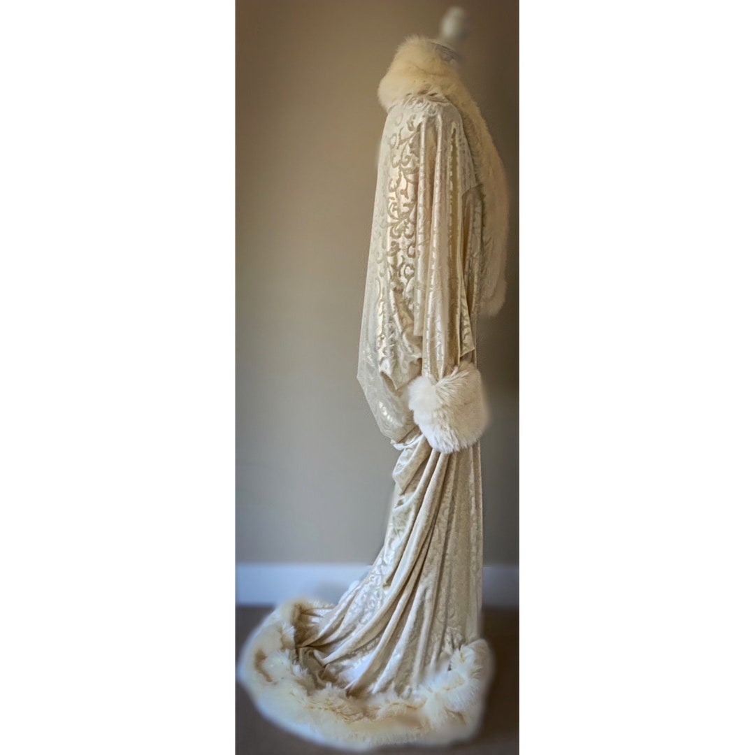 Embossed Velvet Robe & Turban Set: 1920s Old Hollywood Style, Faux Fur ...