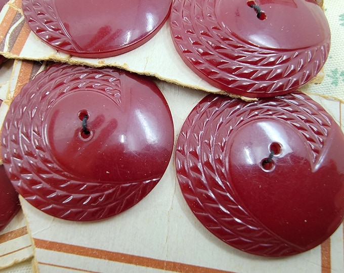 Vintage Latest Style Buttons Deep Red Bakelite Sew Thru Buttons - Set ...