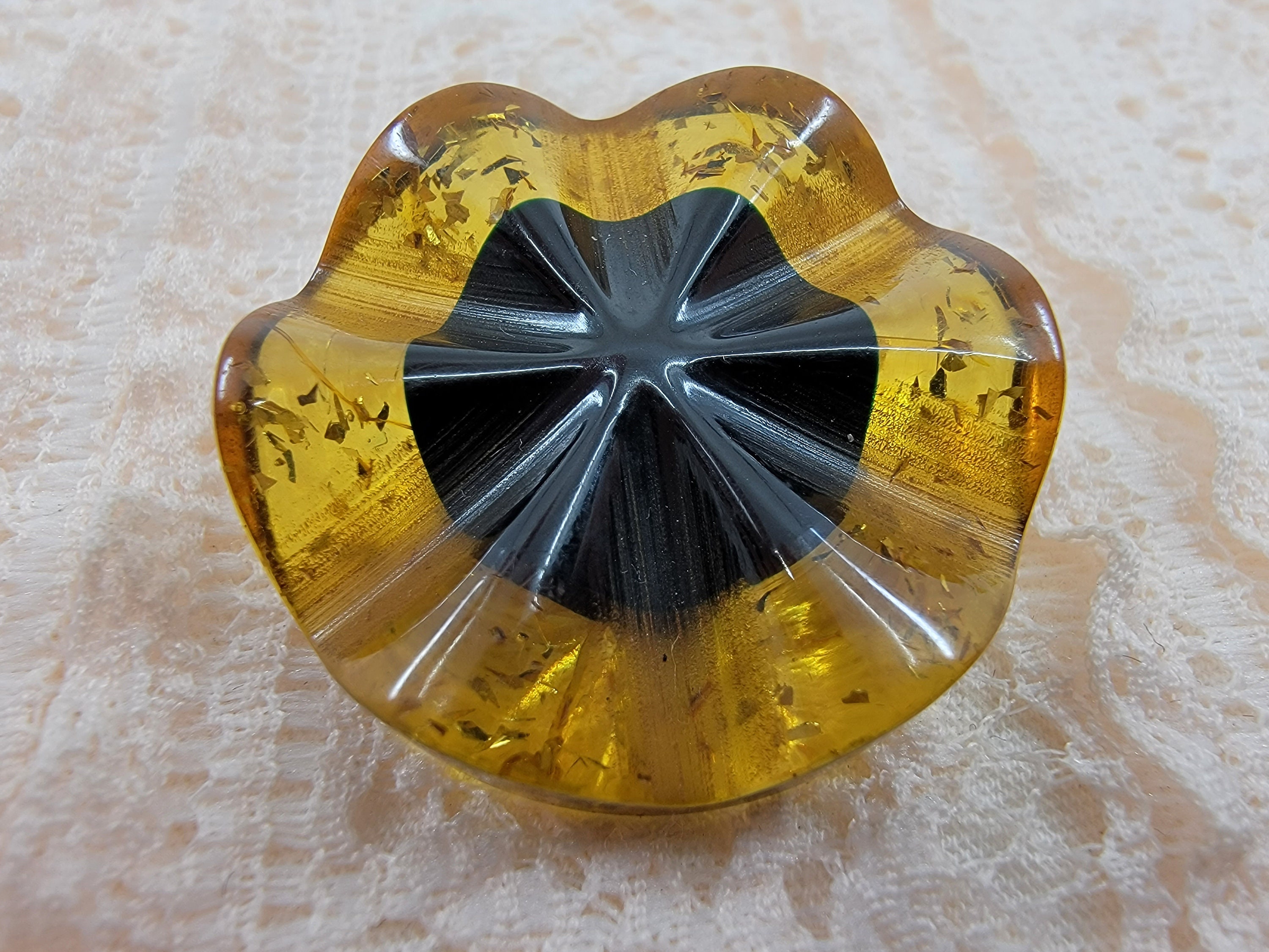 Vintage Wavy Black and Yellow-green Gold Flecked Bakelite Button With Metal Loop Shank - Etsy