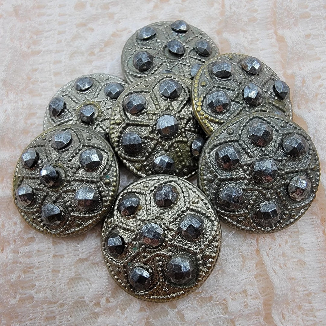 Vintage Stamped Steel Abstract Flower Design Buttons - Set of 7 - Etsy