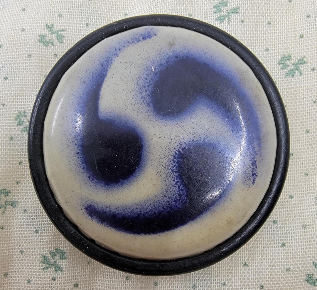 Vintage Japanese Mitsudomoe Symbol Blue Cream Celluloid Top Button With ...