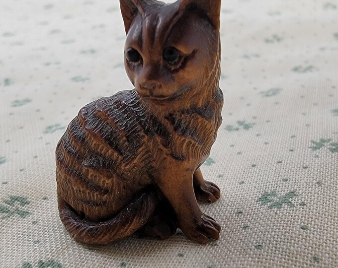 Vintage Hand Carved Realistic Cat Netsuke Style Boxwood Button With ...