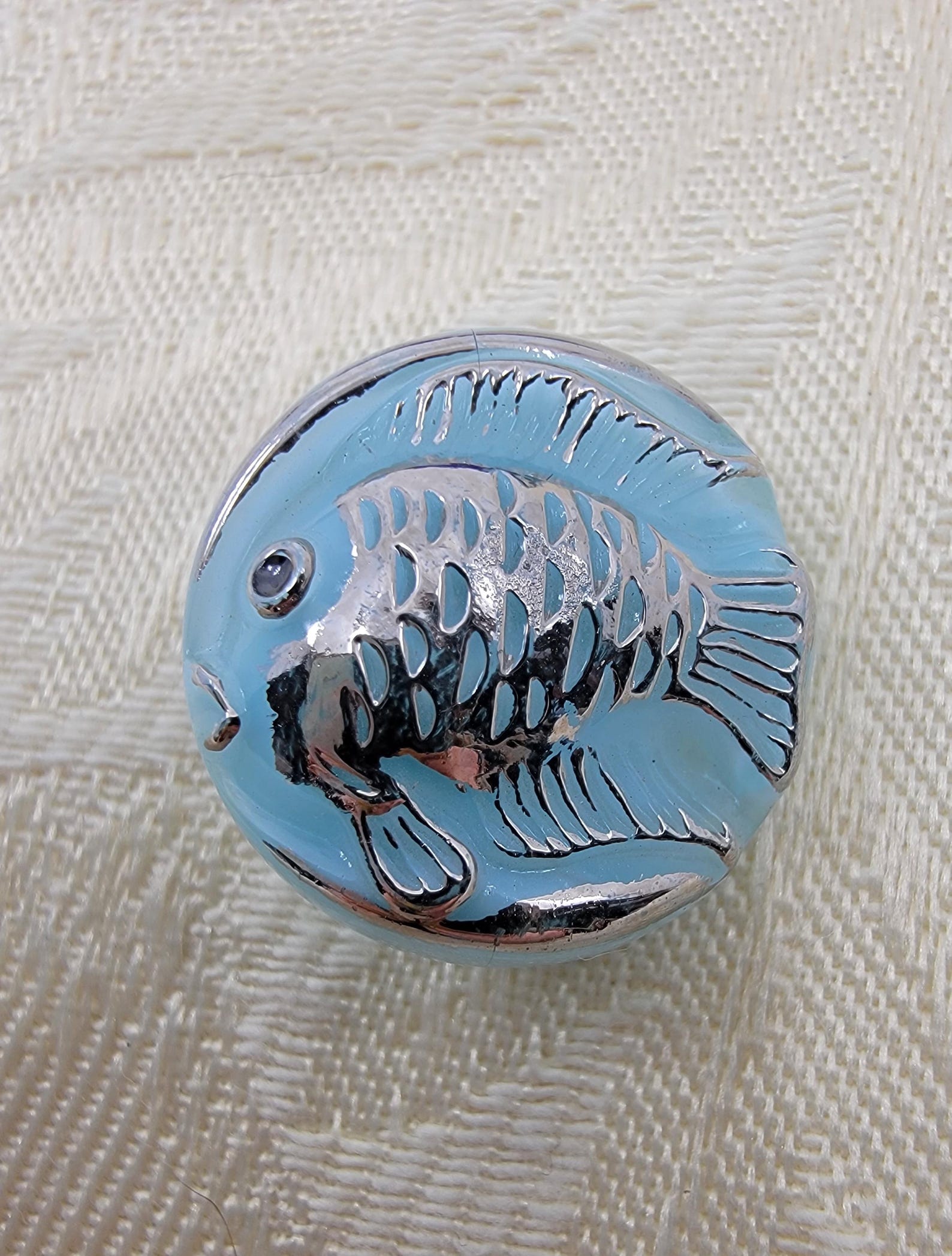 YOUR CHOICE Vintage Molded Glass Fish Button With Self Shank - Etsy