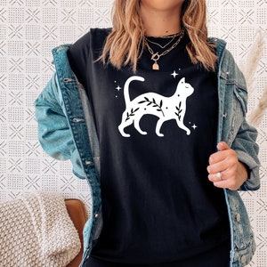 Magic Cat Halloween T-shirt Women's Graphic Long Sleeve Tee Black Cat ...