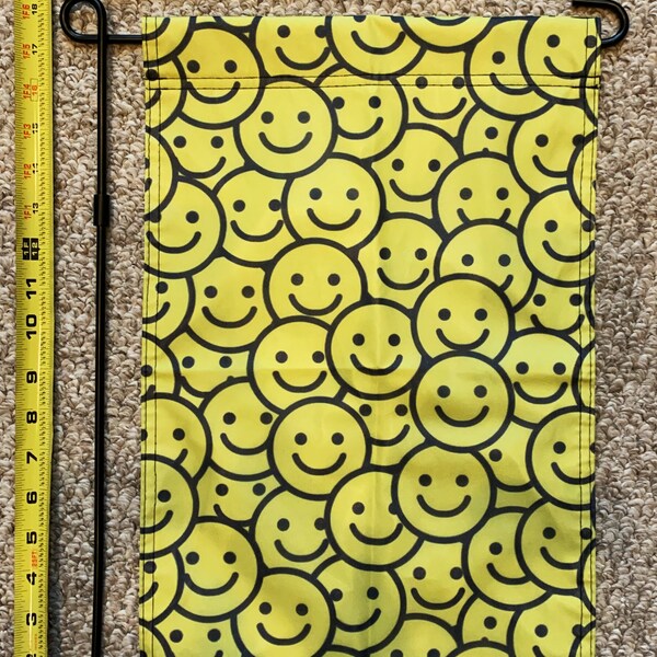 Smiley Face Welcome Sign - Etsy