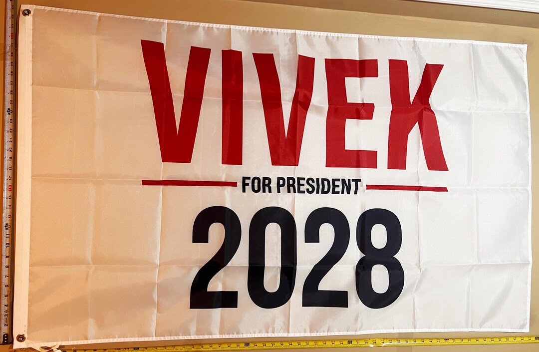 Vivek Rumaswamy 2028 Flag FREE SHIPPING 2 Man Cave Beer Trump Tucker ...