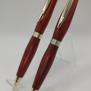 Gorgeous Red Heart Twist Pens With Gold Trim - Etsy