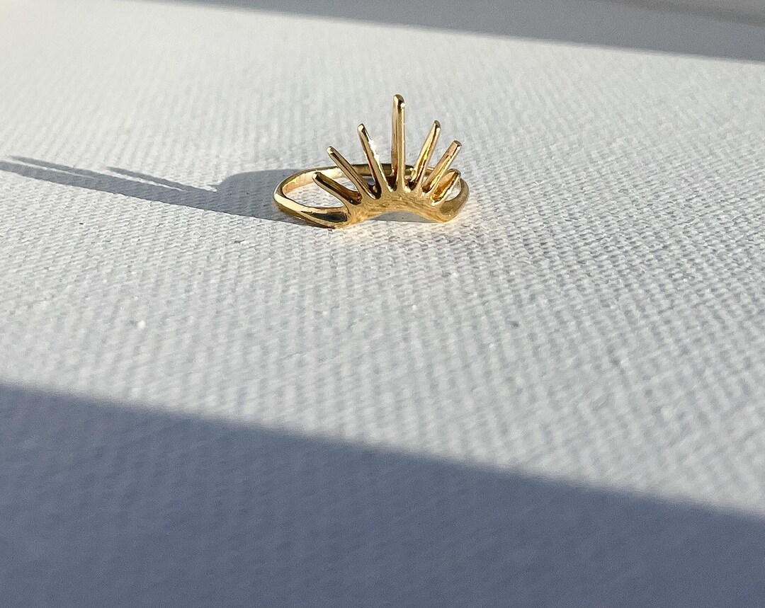 Horizon Ring/ Sun Ray Ring/ Sun Ring/ Gold Stacking Ring - Etsy