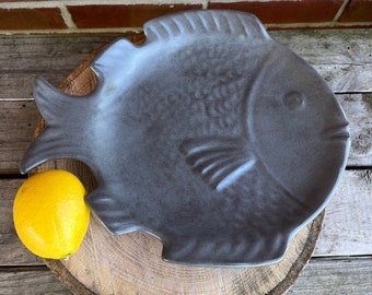 Vintage Hand-painted Fish Plate – Ceramic Coastal Decor - Etsy