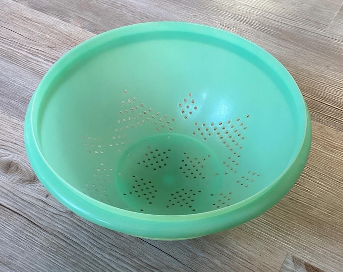Vintage Jadeite Tupperware Colander, Strainer, Pastel Tupperware, Retro ...