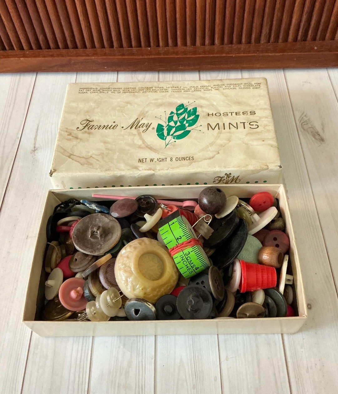 Vintage Box of Buttons, Buttons Assortment, Mint Box, Fannie May ...