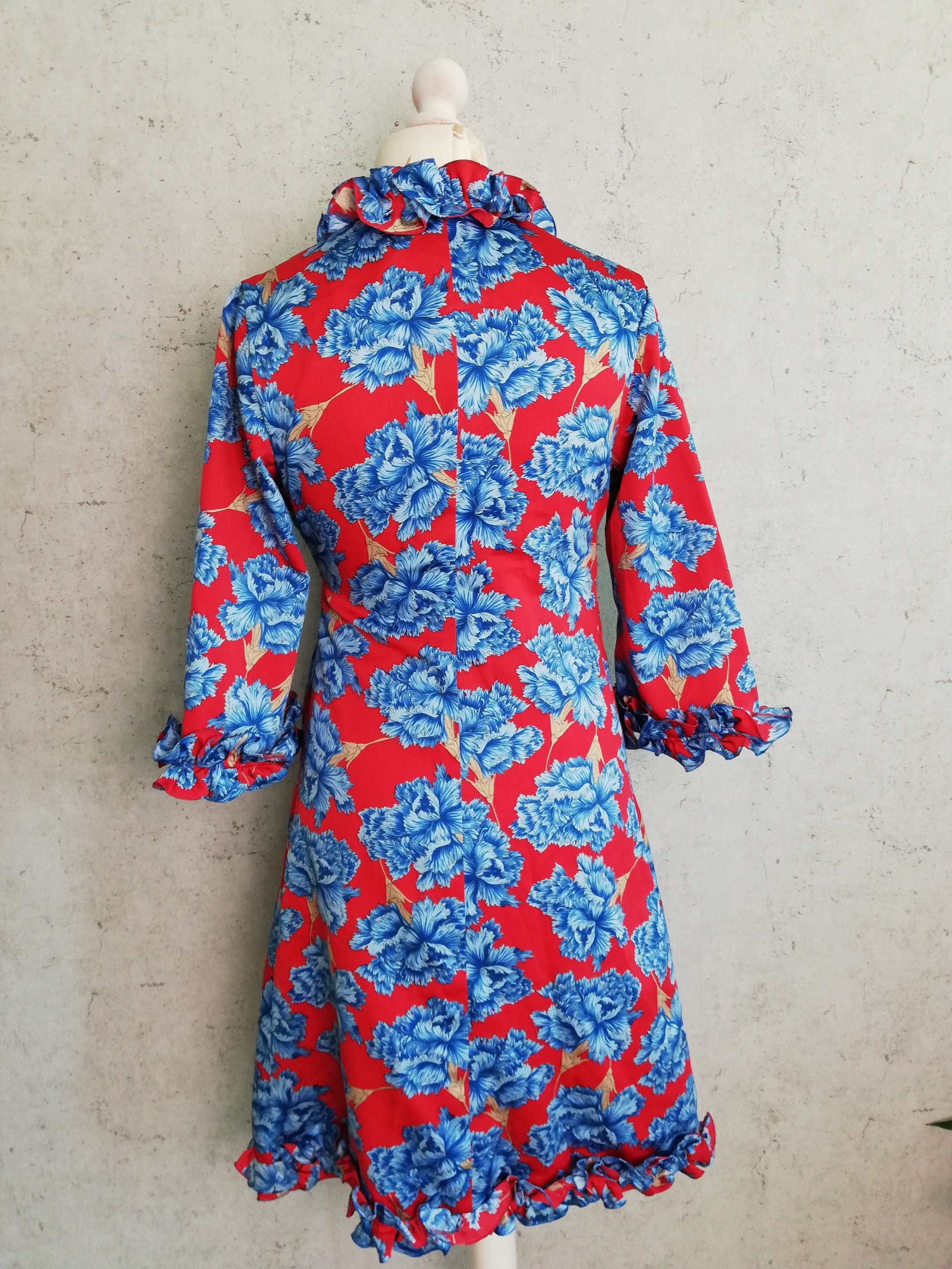 Vintage 70s Loungewear Robe / Ruffle Trim knee length Wrap | Etsy