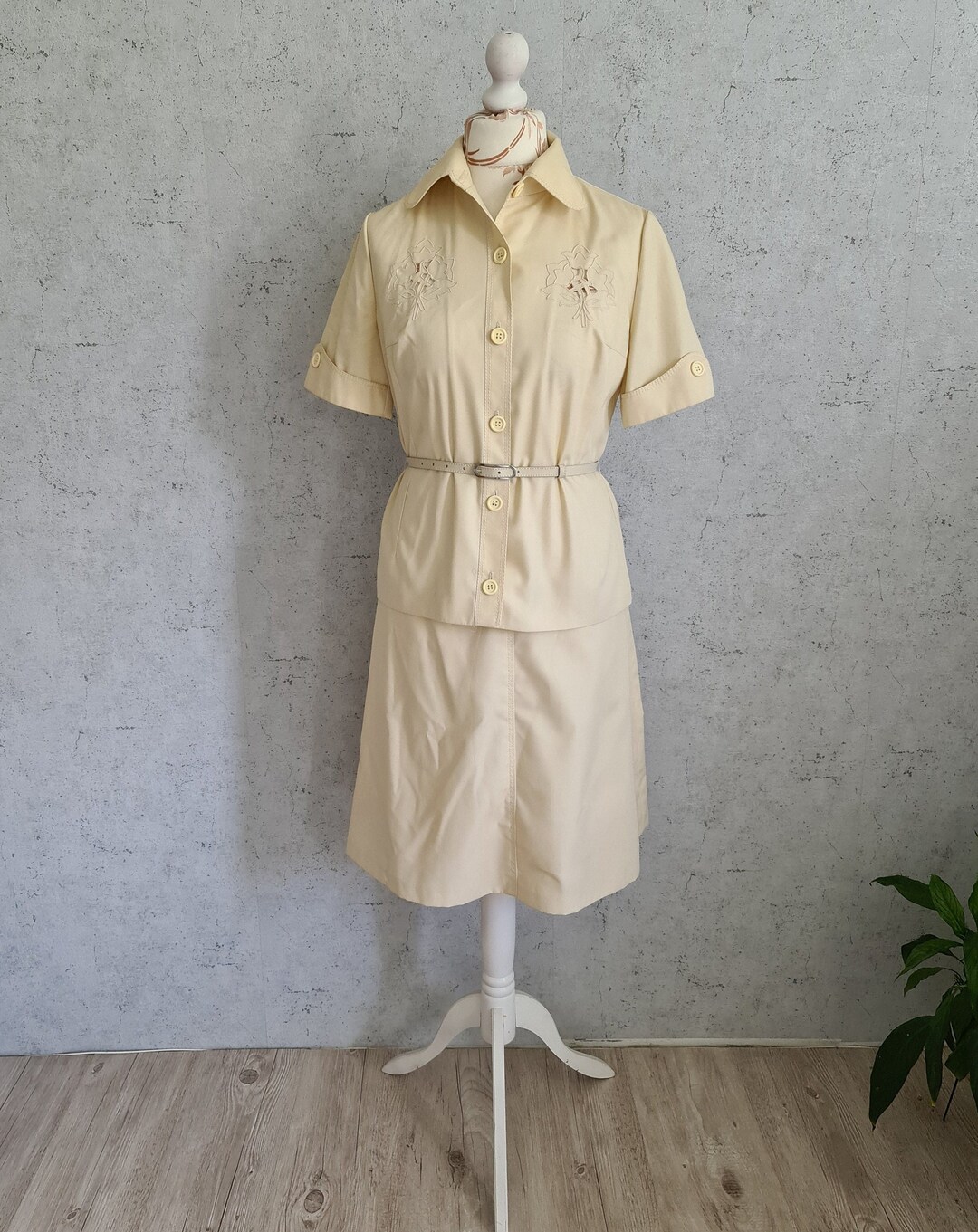 Vintage Cream Two Piece Suit Skirt Set Beige Embroidered Short Sleeve ...