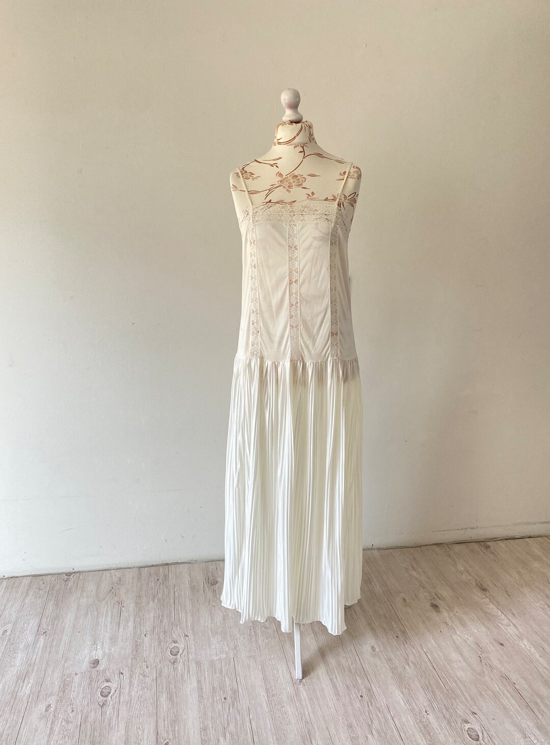 Vintage Milky White Nightgown Lace Lingerie Full Slip Gown Dress Lace