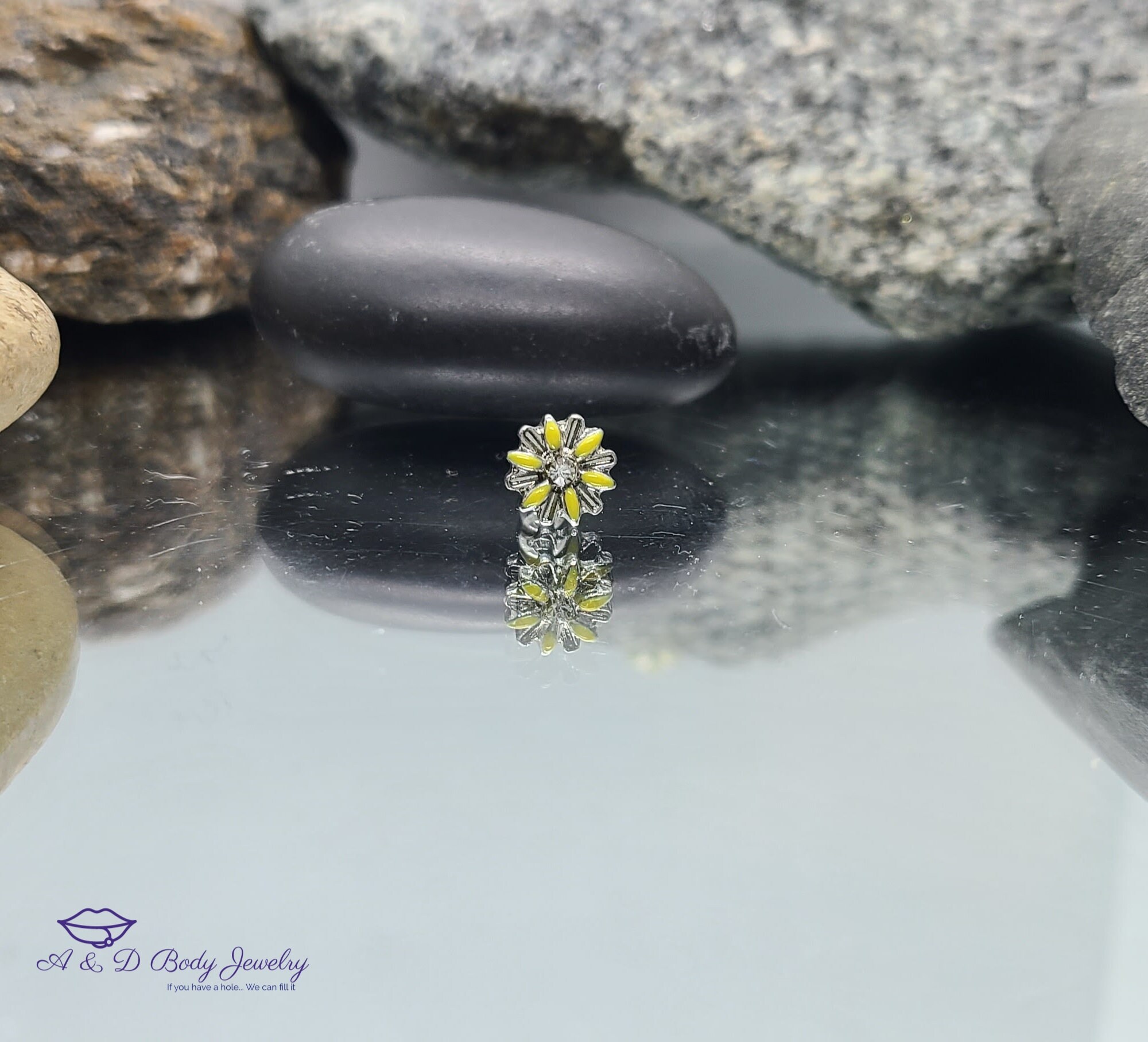 Yellow Daisy Cartilage Earring - Cartilage Barbell - Etsy