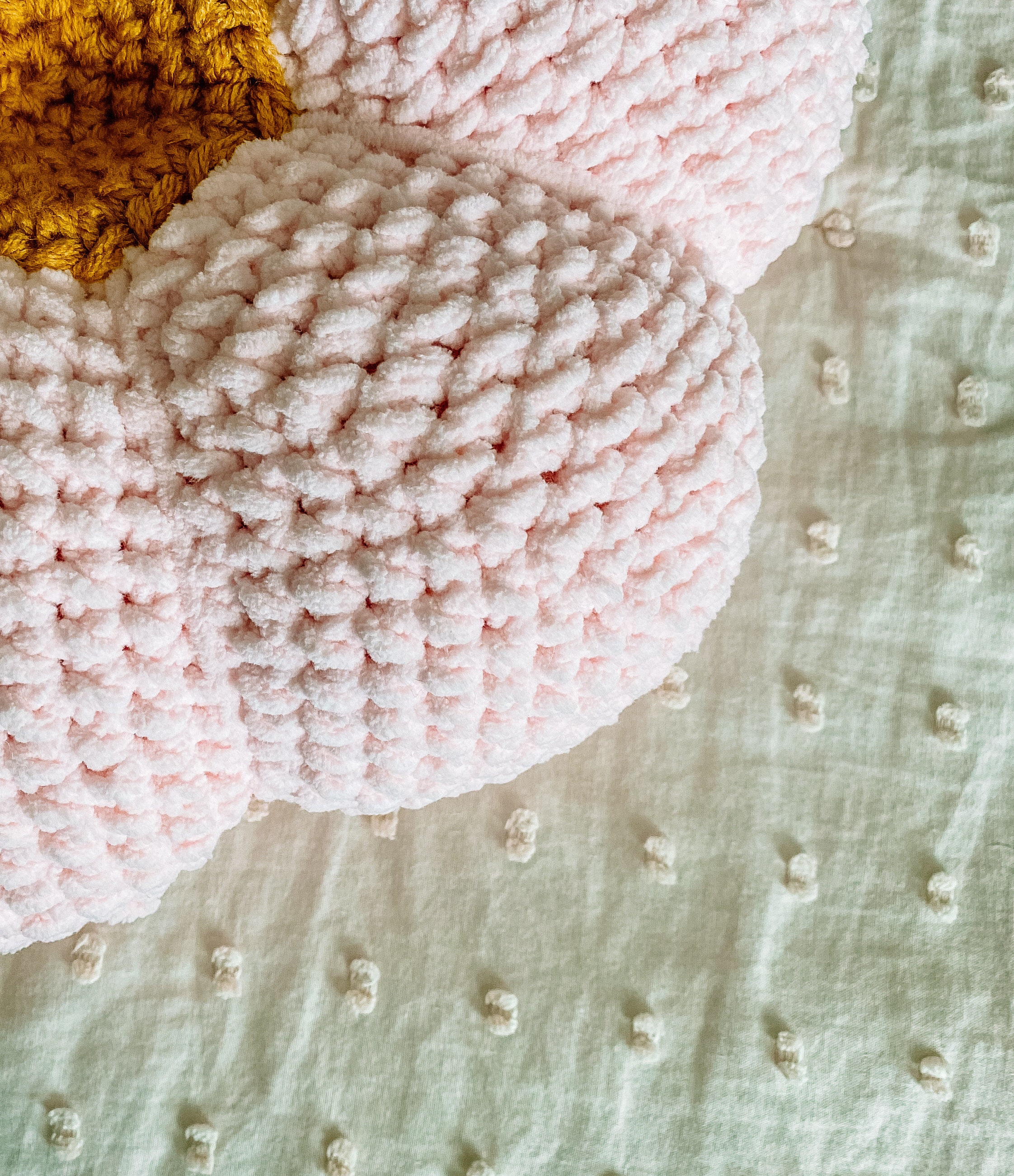 Retro Flower Pillow, Flower Decorative Pillow, Daisy Plushies, Daisy ...