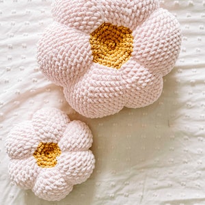 Mini Retro Flower Pillow - Etsy