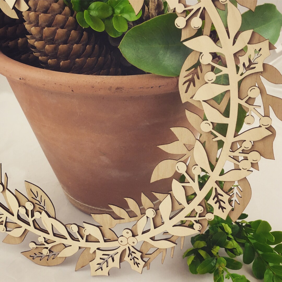 Intricate Wood Wreath, 3 Options - Etsy