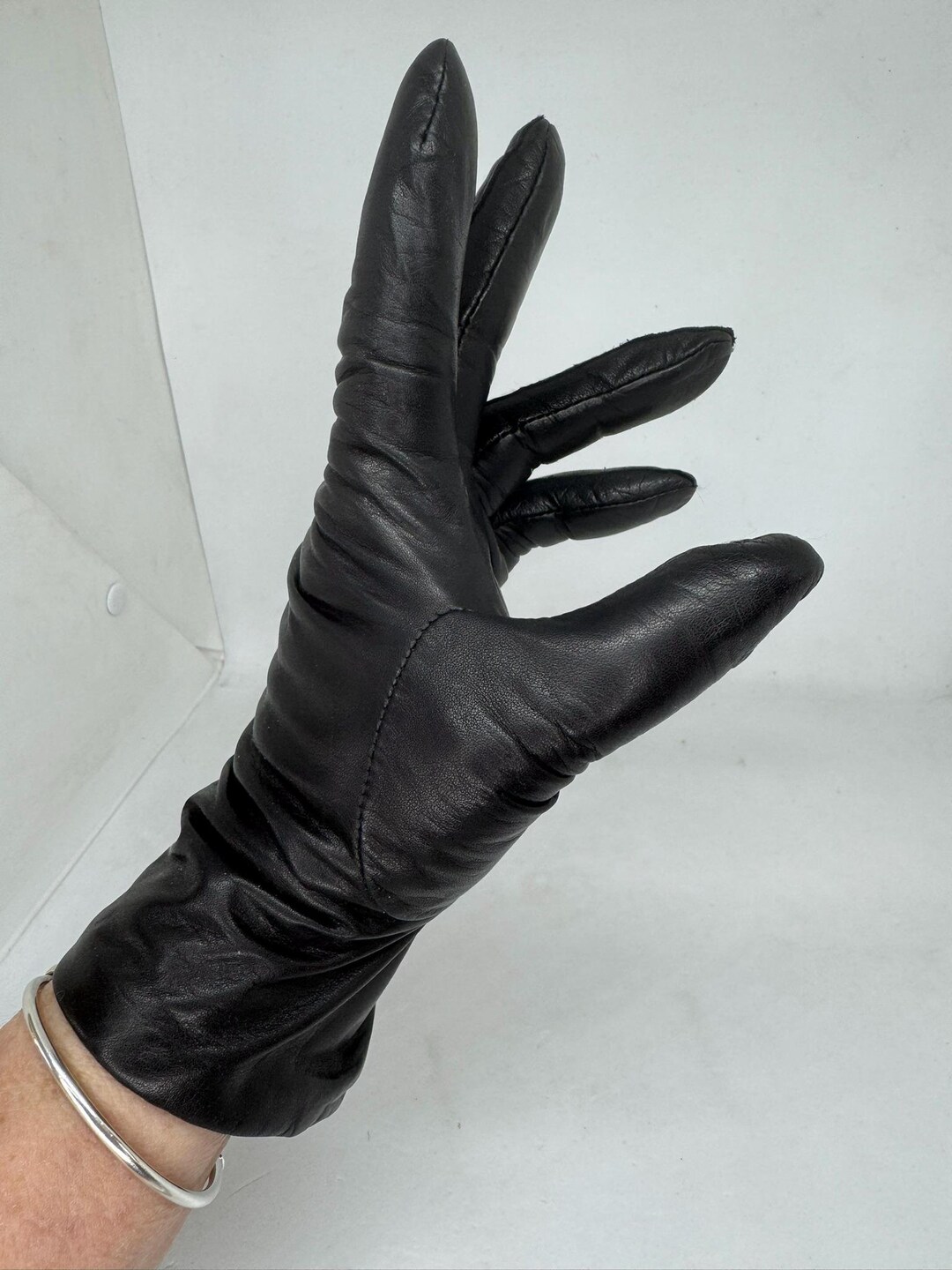 Women's Vintage Black Leather Driving Gloves by Fownes, Size 7.5, Lined in Cashmere, Soft ...