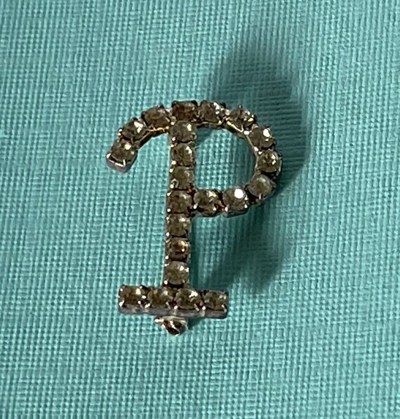 P initial monogram letter - Gem