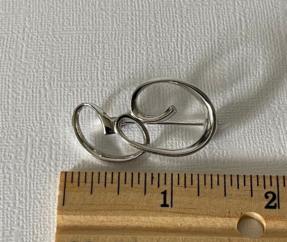 Vintage letter e brooch, signed Sarah letter E pin, S… - Gem