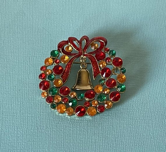 Vintage wreath brooch, large wreath pin, rhinestone w… - Gem
