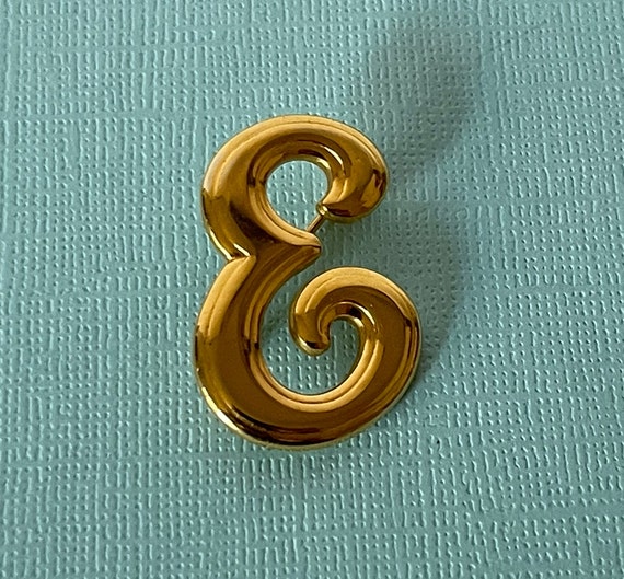 Vintage letter E brooch, gold letter E pin, letter E … - Gem
