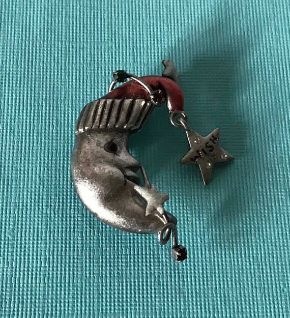 Vintage Pewter Crescent Moon in Frame Brooch - SEAGUL… - Gem