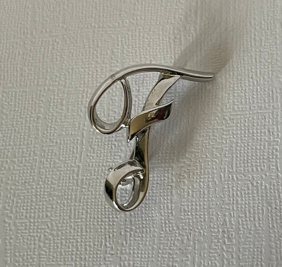 Vintage signed Sarah letter F brooch, Sarah Coventry,… - Gem