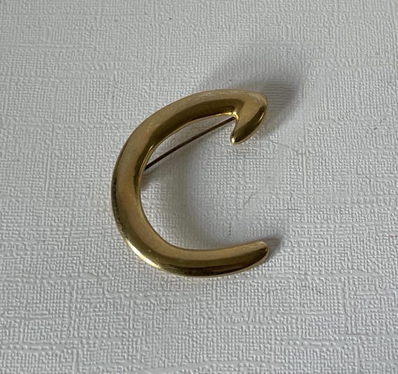 Large vintage letter C brooch, letter c pin, gold let… - Gem