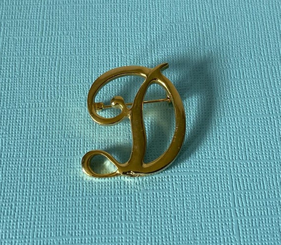 Vintage letter D brooch, gold letter d, letter D jewe… - Gem