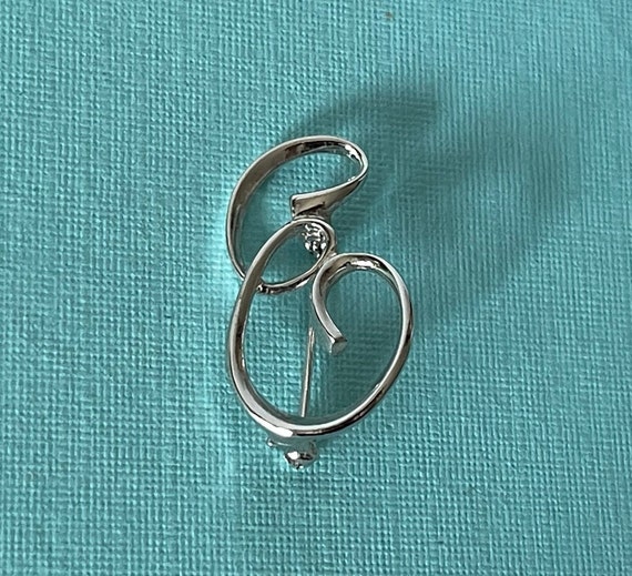 Vintage letter e brooch, signed Sarah letter E pin, S… - Gem