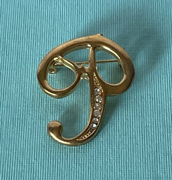 Vintage letter P brooch, Signed Mamselle P broohc, go… - Gem