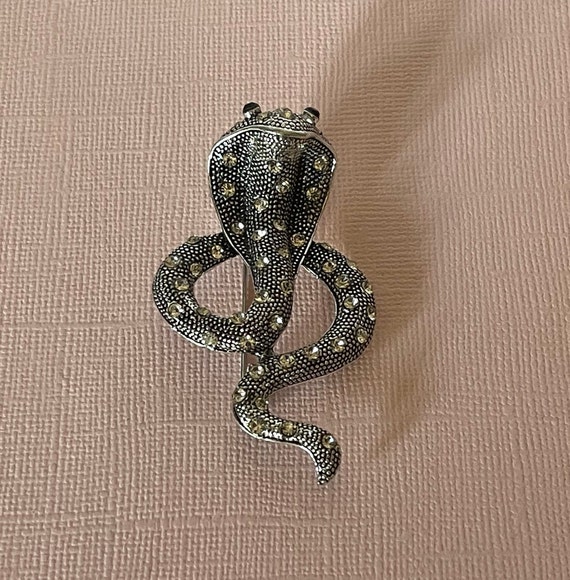 Rhinestone snake brooch, cobra pin, king cobra brooch… - Gem