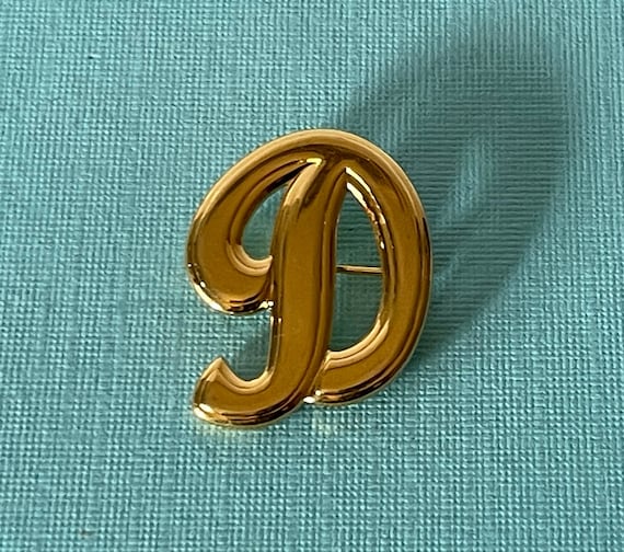 Vintage letter D brooch, gold letter D pin, letter d … - Gem