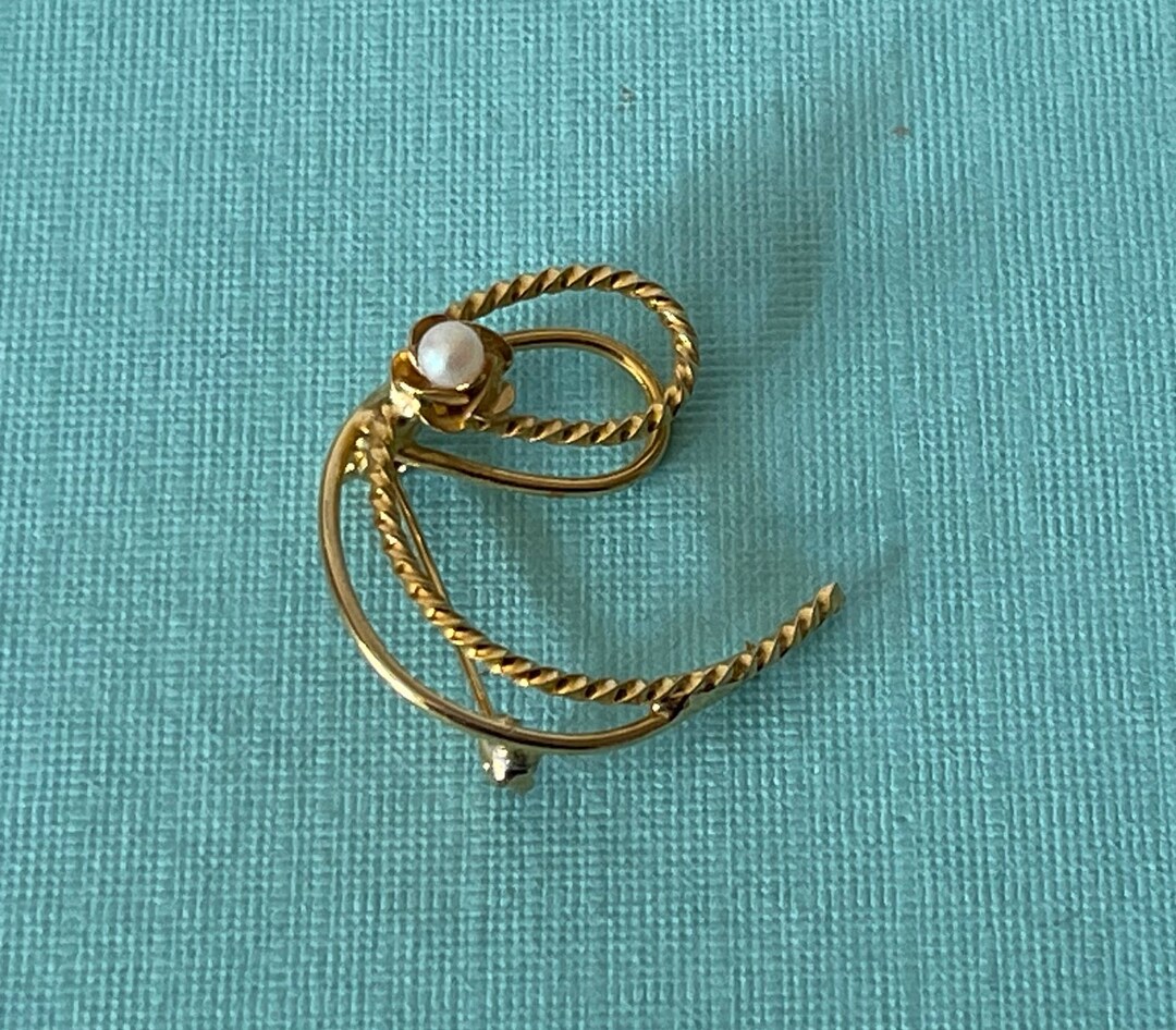 Vintage Letter E Brooch, Gold Letter E Pin, Letter E Jewelry, Monogram ...