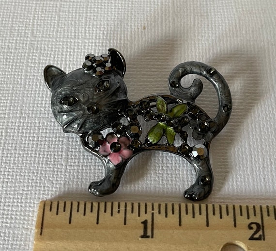 Rhinestone cat brooch, gray cat pin, boho cat brooch,… - Gem