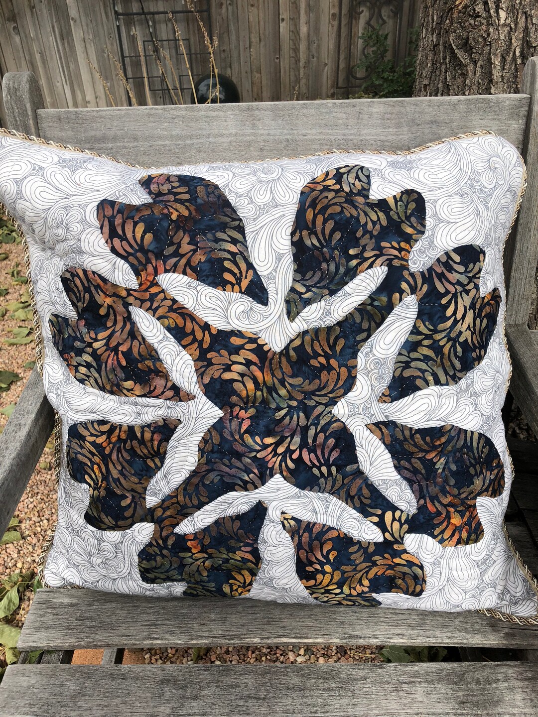 Hawaiian Quilting Pillow – Taro Leaves - Etsy