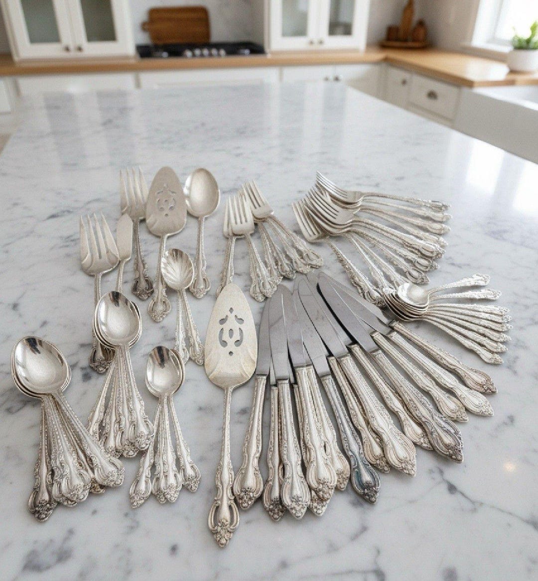 74 Pcs Countess International Silver 1969 Silverplate Flatware Set ...