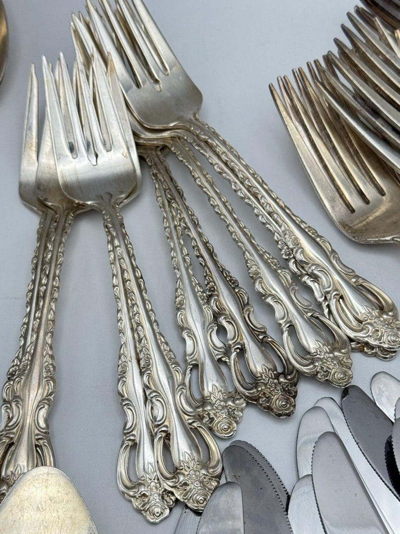 74 Pcs Countess International Silver 1969 Silverplate Flatware Set ...