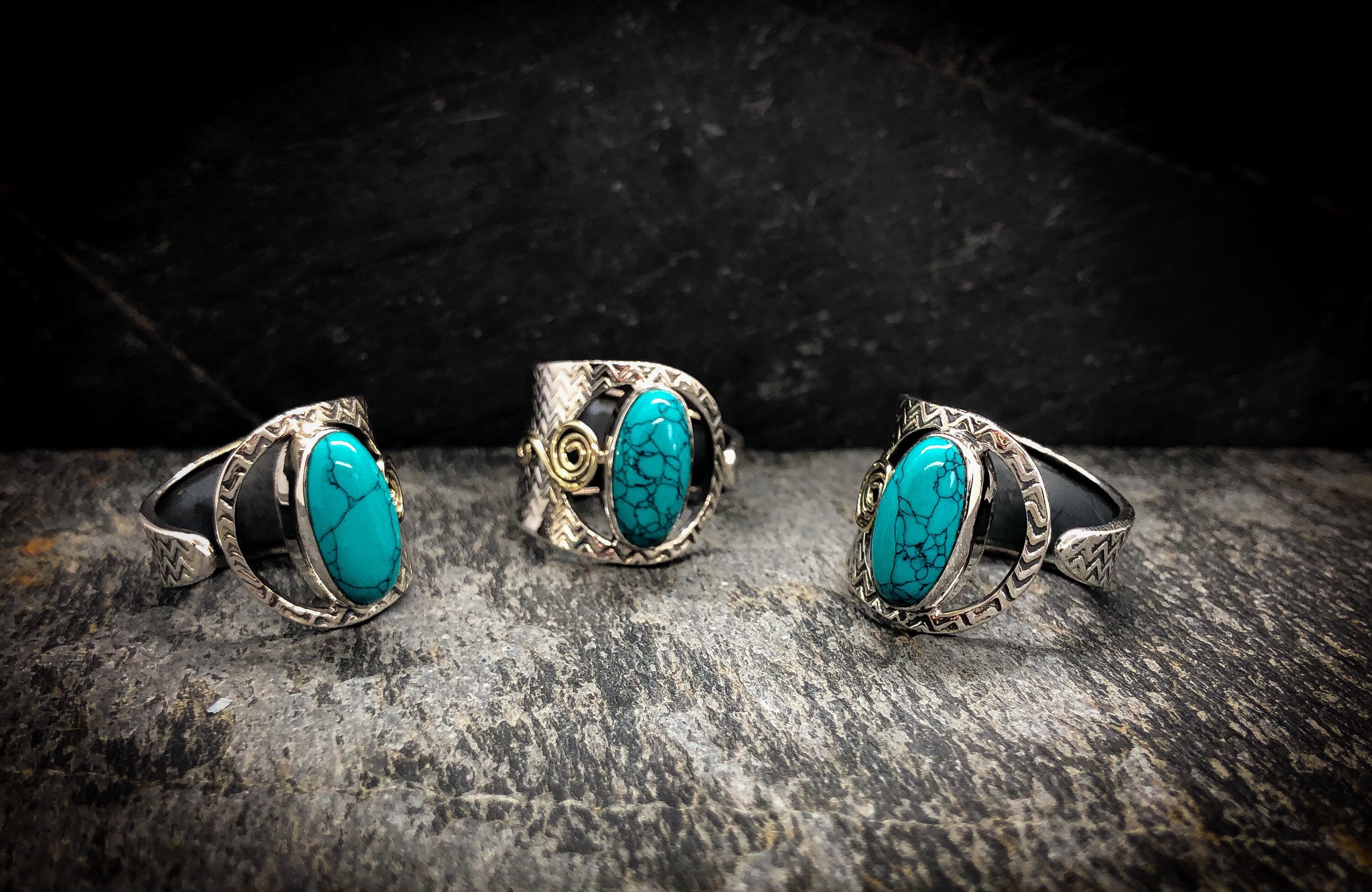 Turquoise adjustable wrap ring with brass detail | Etsy