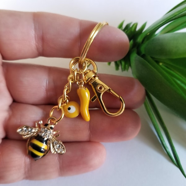Bumble Bee Keychain - Etsy