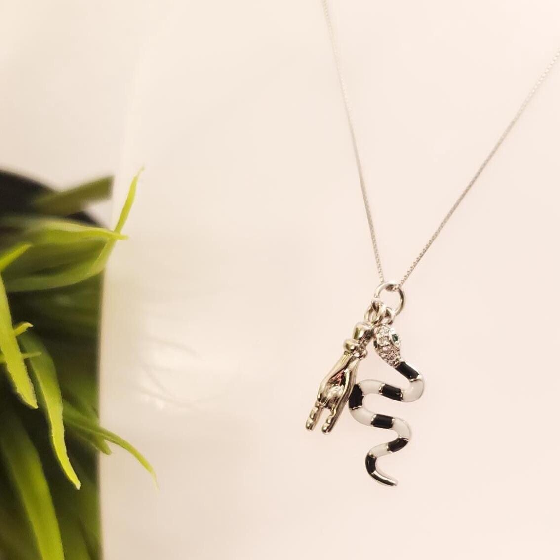 Mano Cornuto, Lucky Horned Hand, Serpente, Snake Charms on a 18 ...