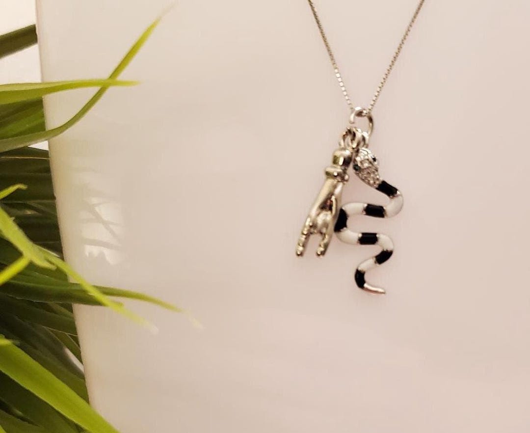 Mano Cornuto, Lucky Horned Hand, Serpente, Snake Charms on a 18 ...