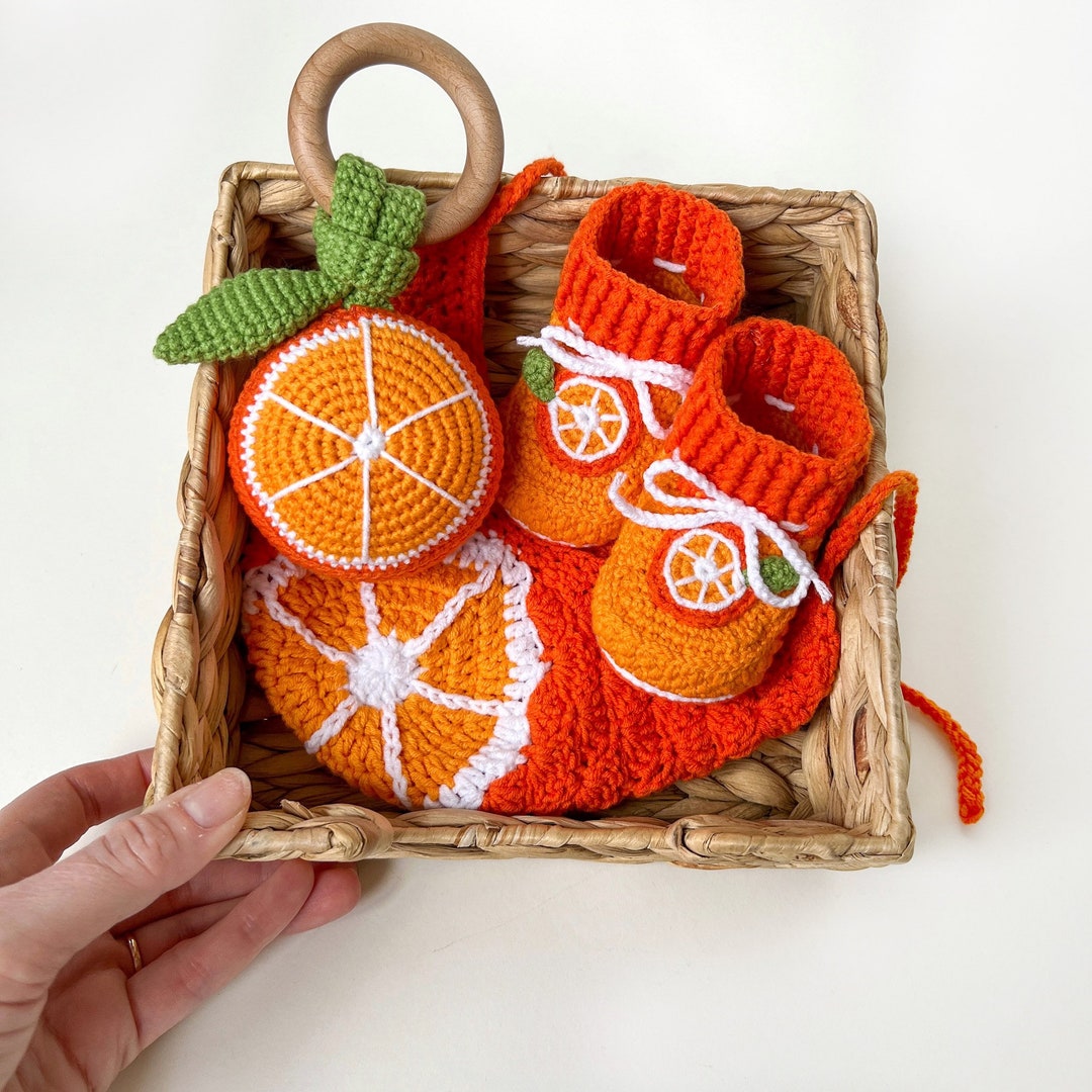 Little Cutie Baby Shower Pregnancy Gift Box, New Baby Gift Set: Orange ...