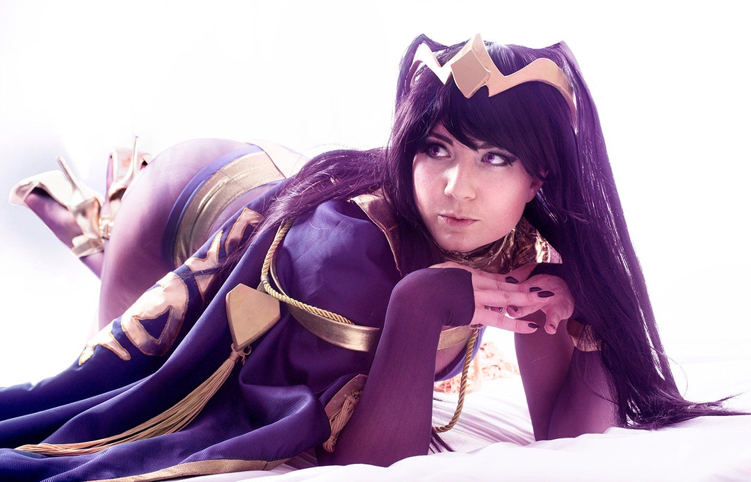 Waiting to Find You // Tharja - Etsy